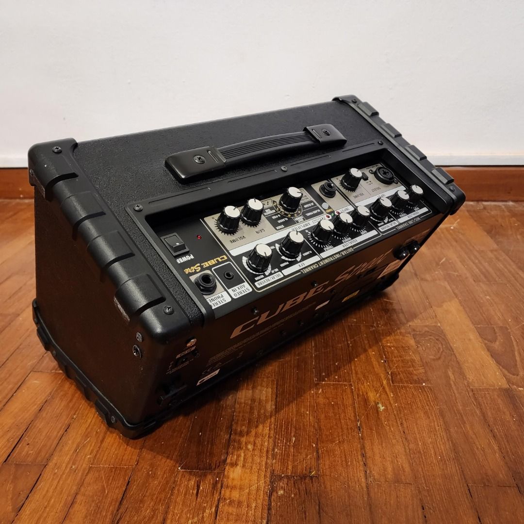Roland Cube Street Battery Powered Stereo Amplifier *Electric Guitar or ...
