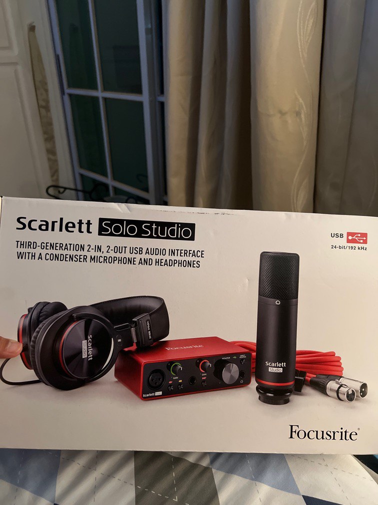 Scarlett Solo Studio 3rd Gen, Audio, Microphones on Carousell
