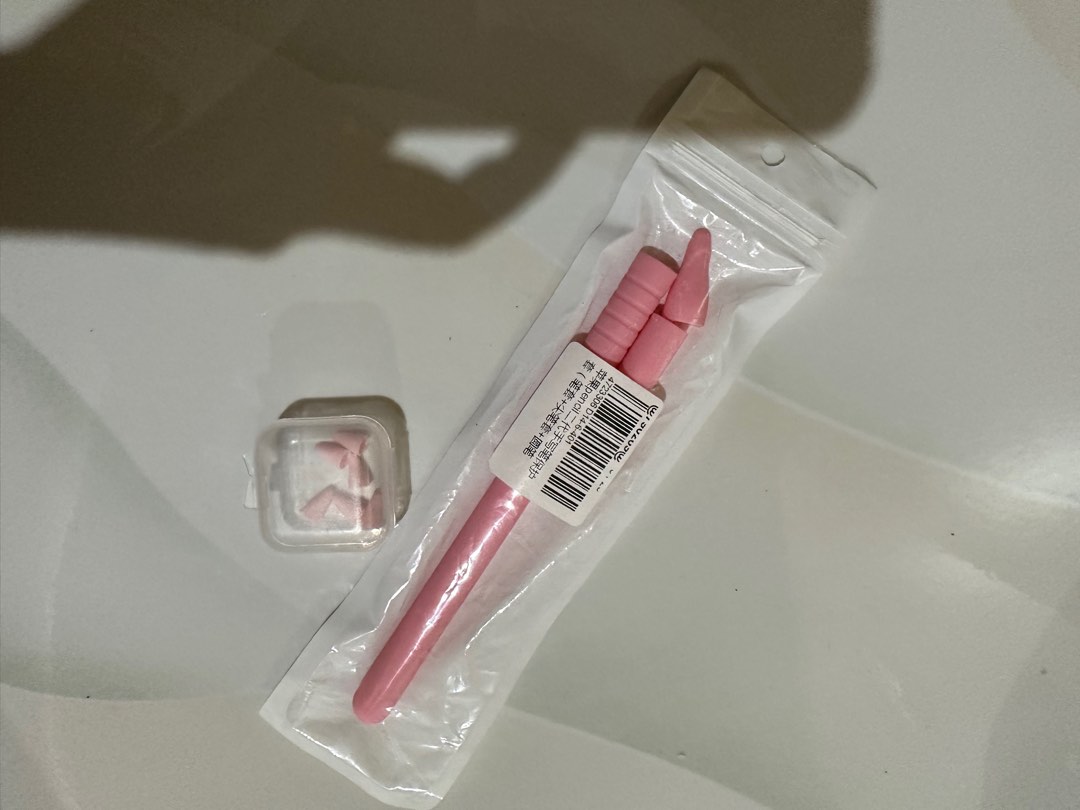 Silicone apple pencil case grip with free tip case on Carousell