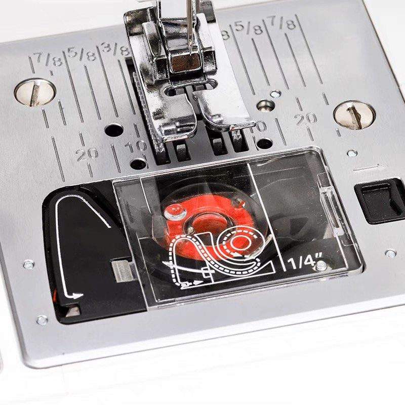 Singer CE677 Elite computerised Sewing machine, Hobbies & Toys ...