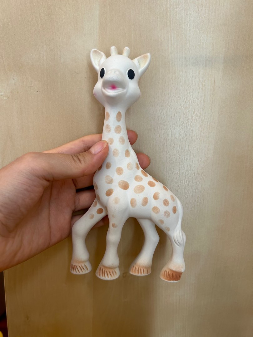 Sophie giraffe teething toy, Hobbies & Toys, Toys & Games on Carousell