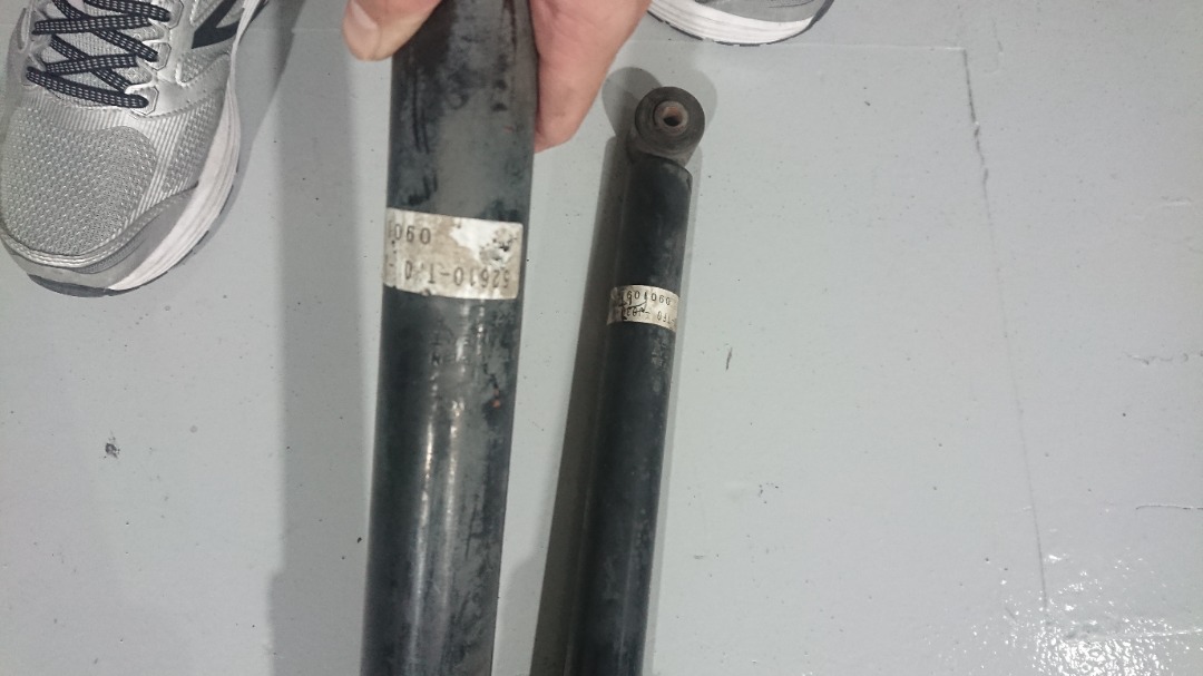 Stock Showa rear shock absorbers for GE Honda Fit, Car Accessories ...