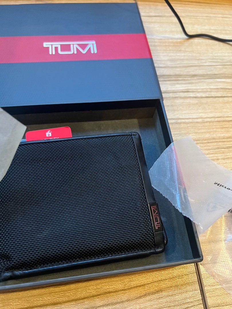 Tumi Alpha SLg on Carousell