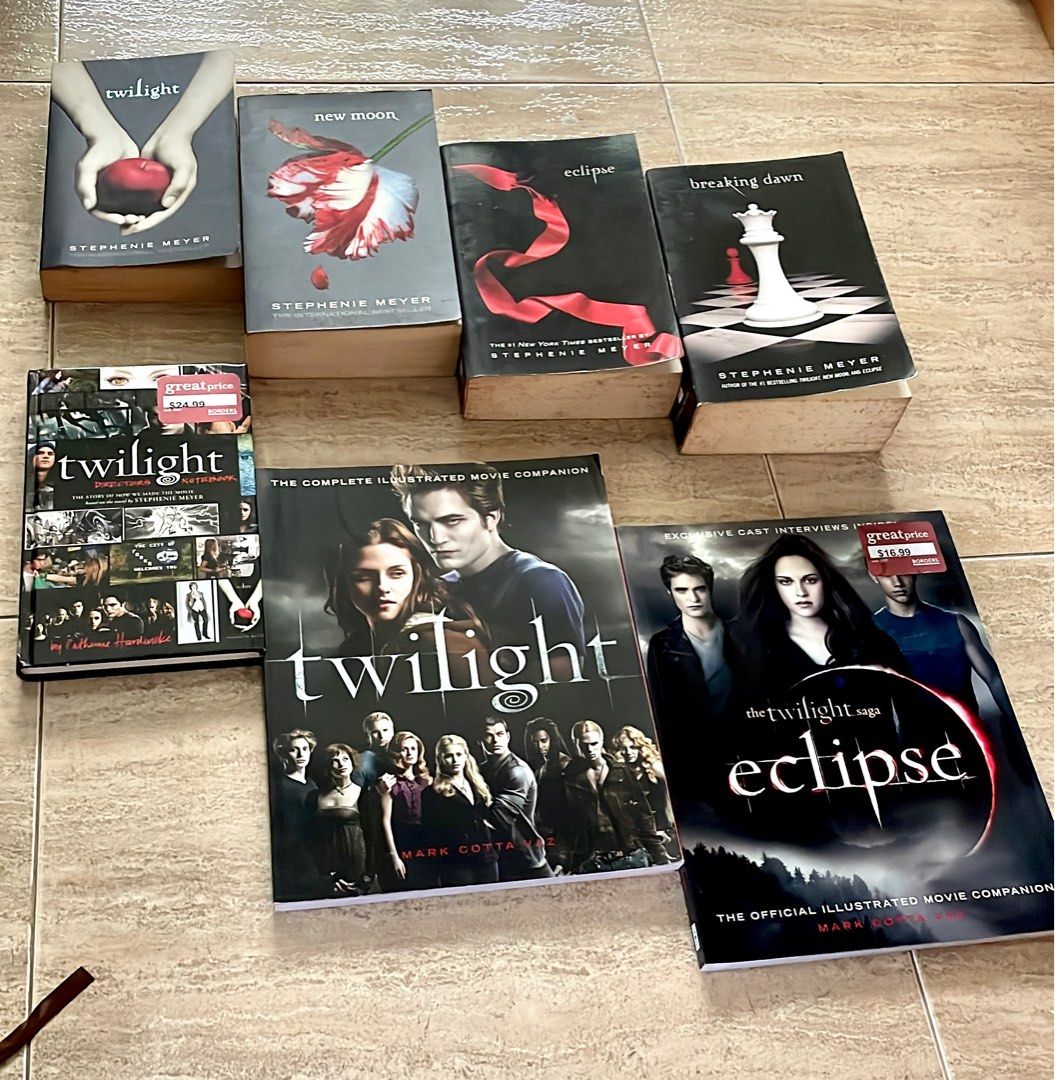 twilight Saga novel and movie companion, Hobbies & Toys, Books & Magazines, Fiction & Non ...