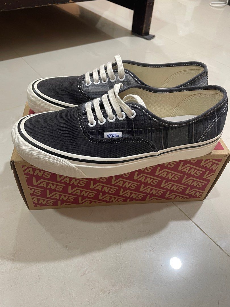 Vans authentic 44DX Anaheim Factory, 他的時尚, 鞋類, 休閒鞋、涼鞋在旋轉拍賣
