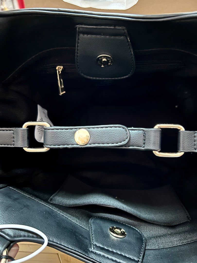 VIP GIFT ITEMS BAG, Women's Fashion, Bags & Wallets, Tote Bags on Carousell