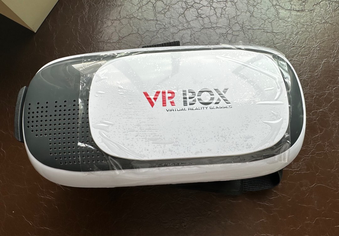VR Headset, Video Gaming, Gaming Accessories, Virtual Reality on Carousell