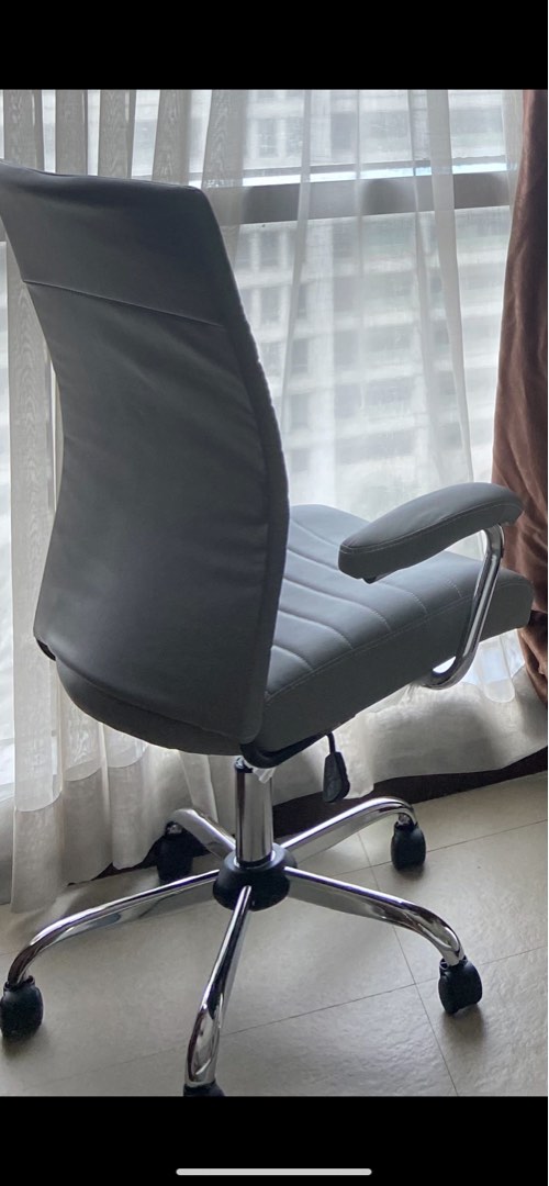 Wfh swivel chair, Furniture & Home Living, Furniture, Chairs on Carousell