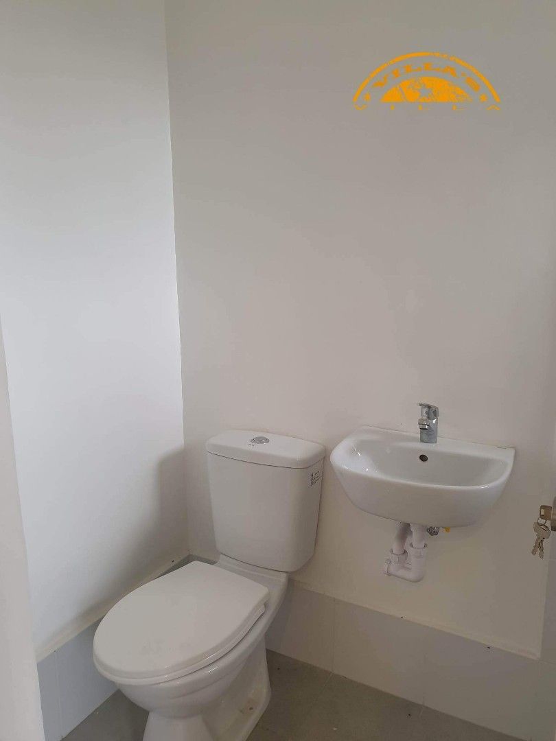 3 Storey Modern Home at One Amari Place w/ Swimming Pool near SM ...