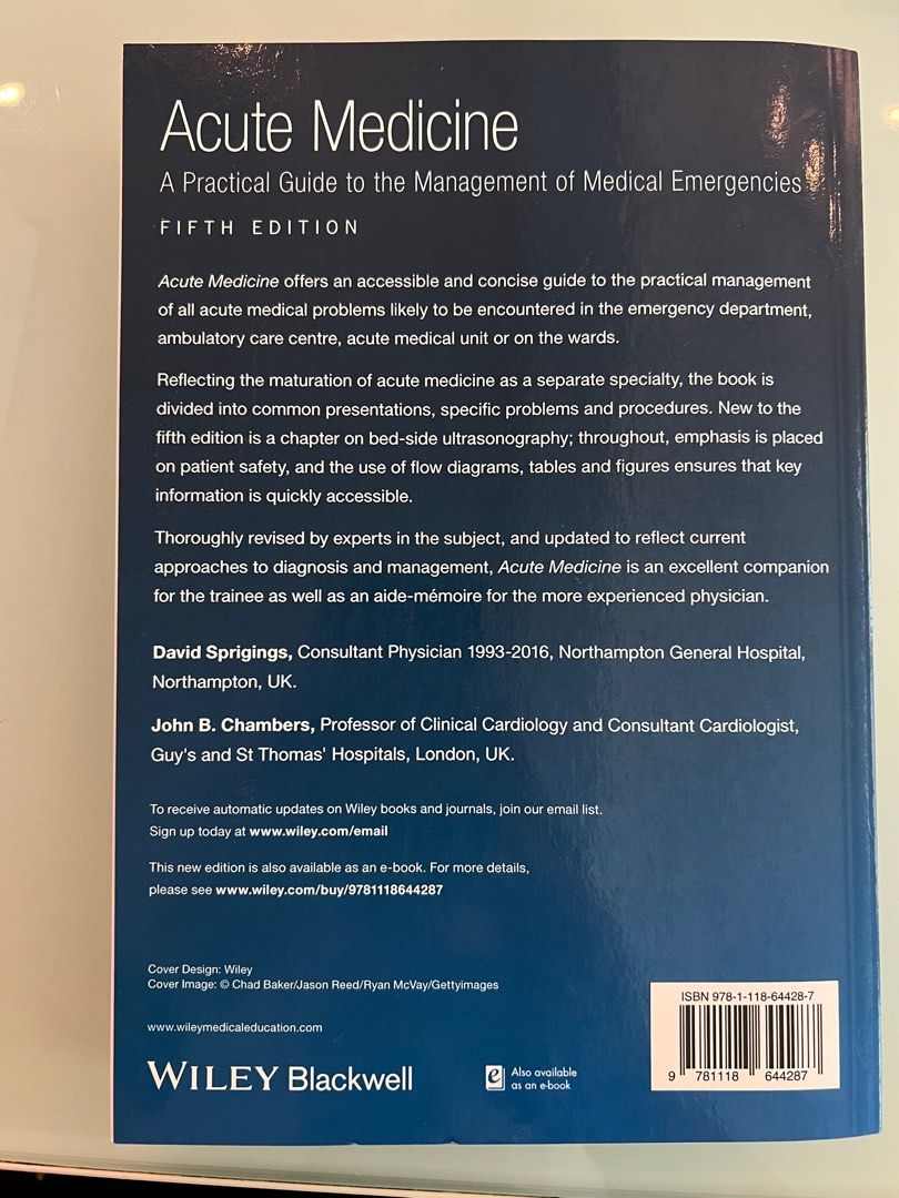 Acute Medicine practical guide, Hobbies & Toys, Books & Magazines ...