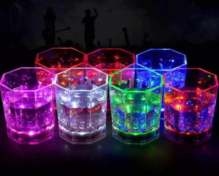 Beautiful eye catching cool led cup that start light up when drinks are ...