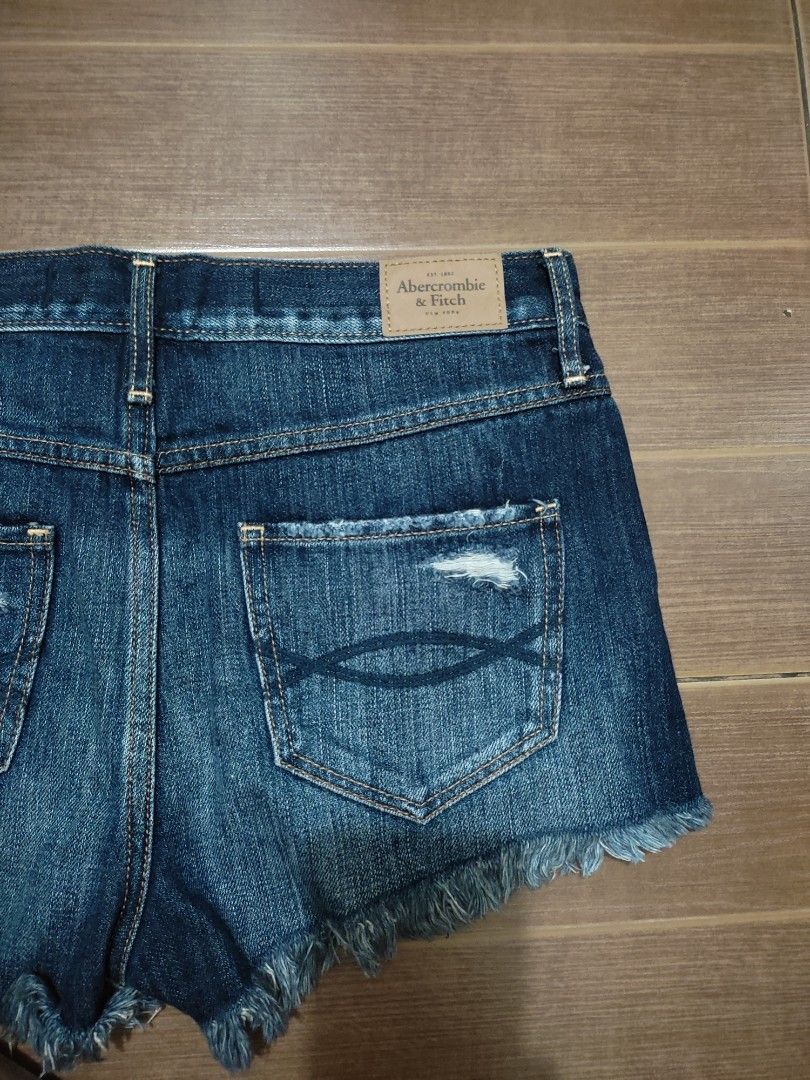 Branded short, Women's Fashion, Bottoms, Shorts on Carousell