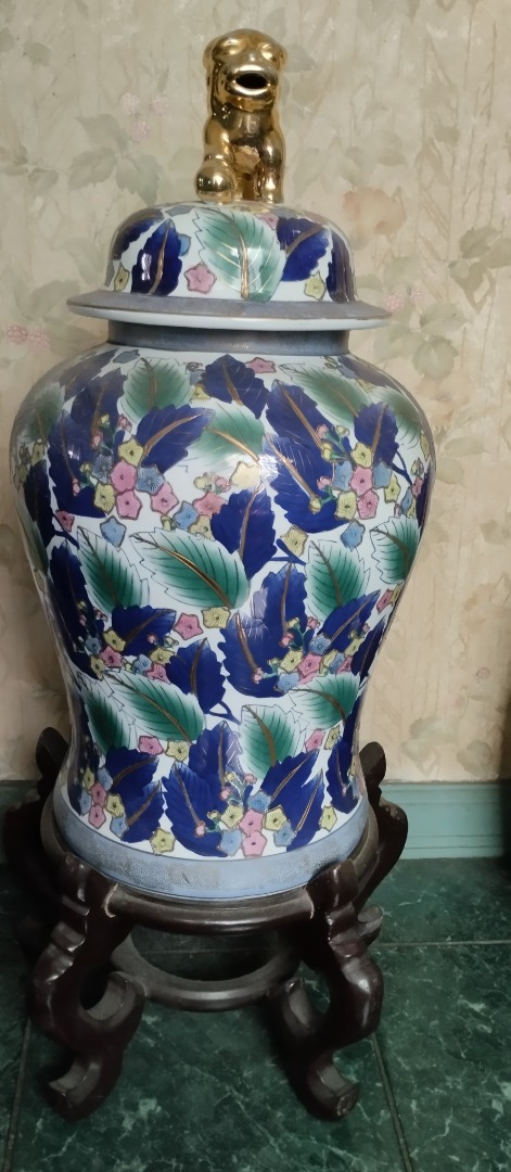 CHINESE JAR (HEIRLOOMS), Furniture & Home Living, Home Decor, Vases ...
