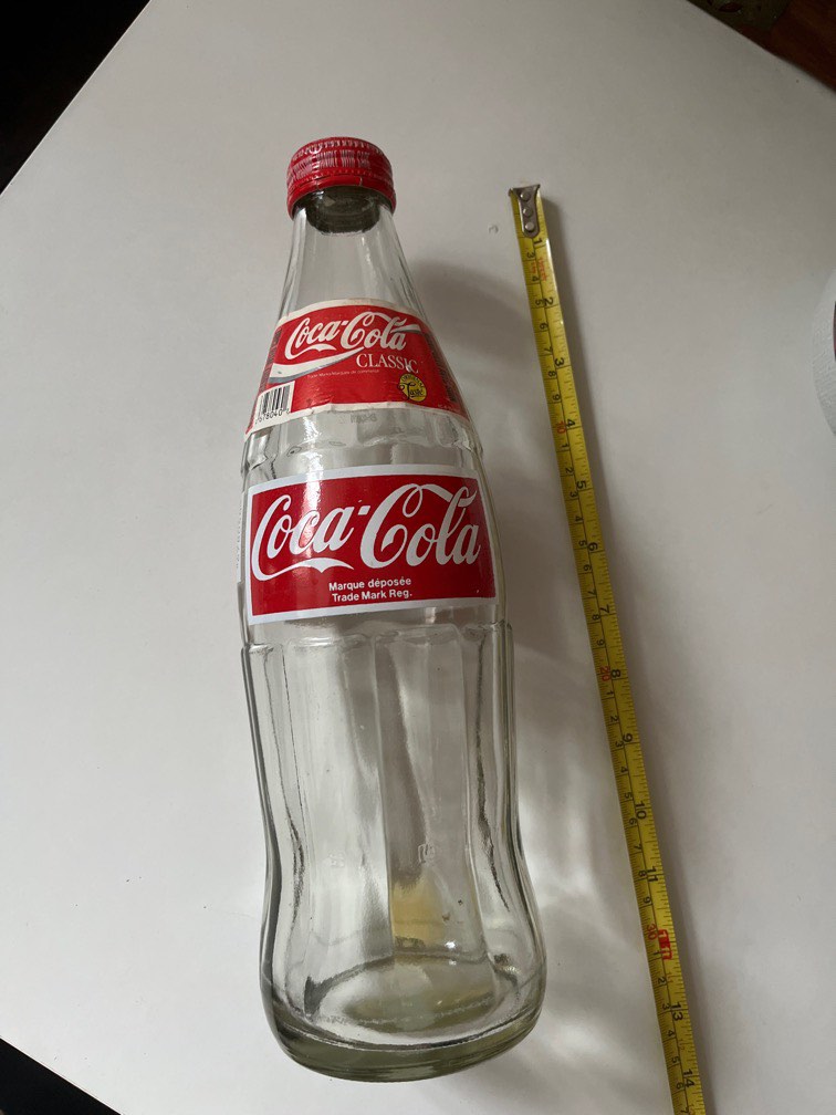 Vintage Coca Cola 1 litre glass bottle, 興趣及遊戲, 收藏品及紀念品, 古董收藏 - Carousell