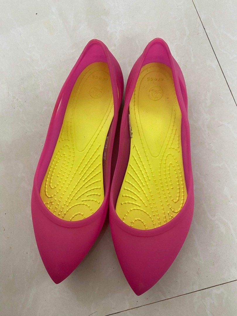 Crocs Women Flats on Carousell