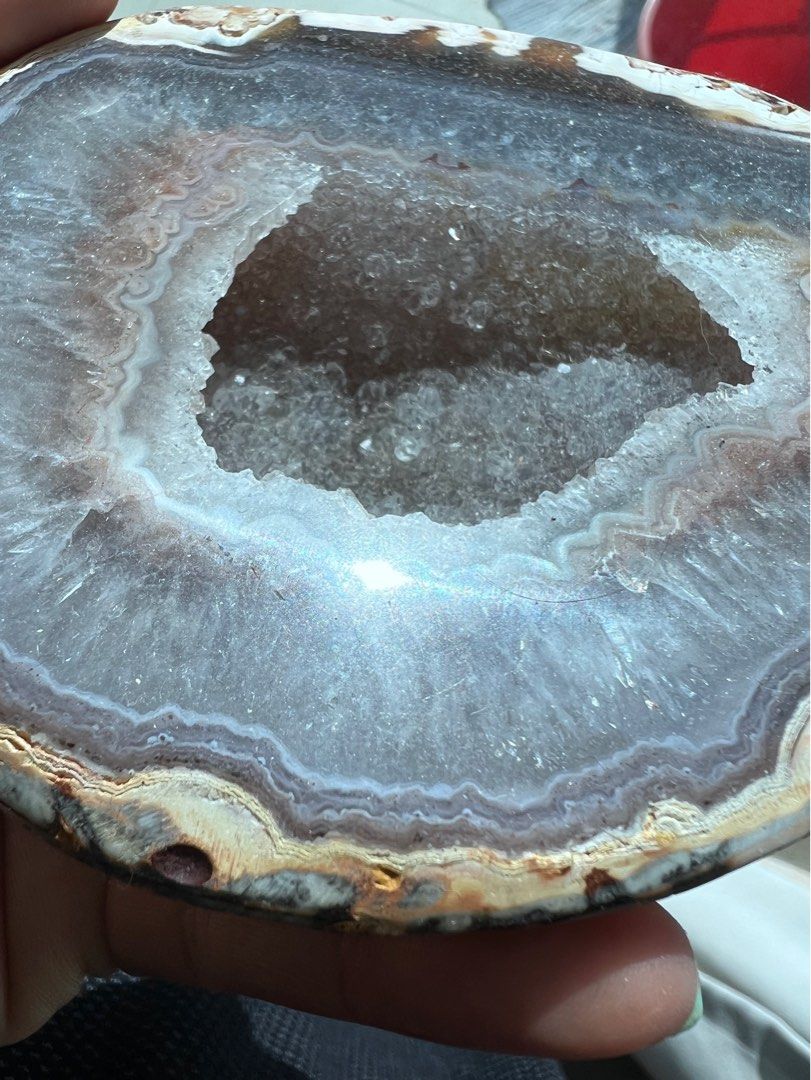 crystal geode, Women's Fashion, Jewelry & Organisers, Precious Stones ...