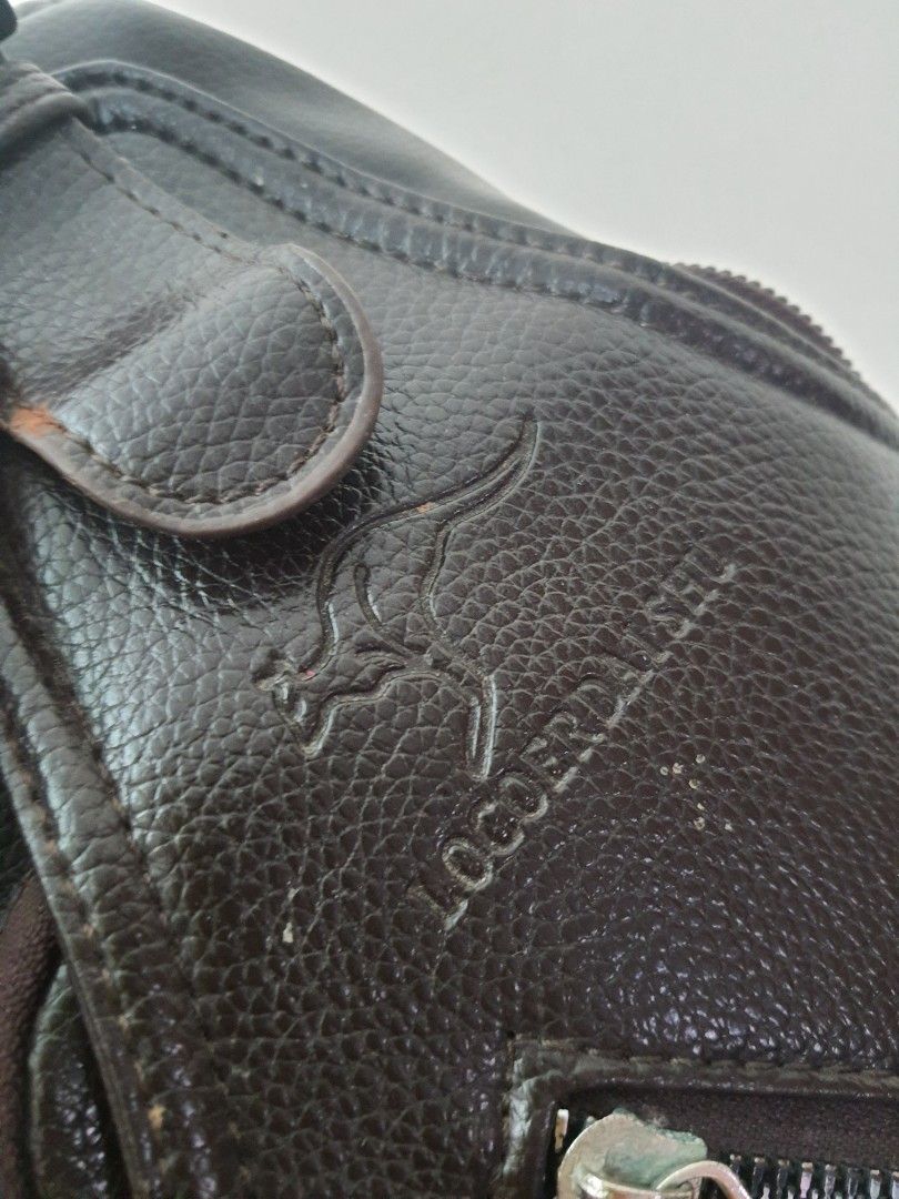 Daishu Body Bag, Men's Fashion, Bags, Sling Bags on Carousell