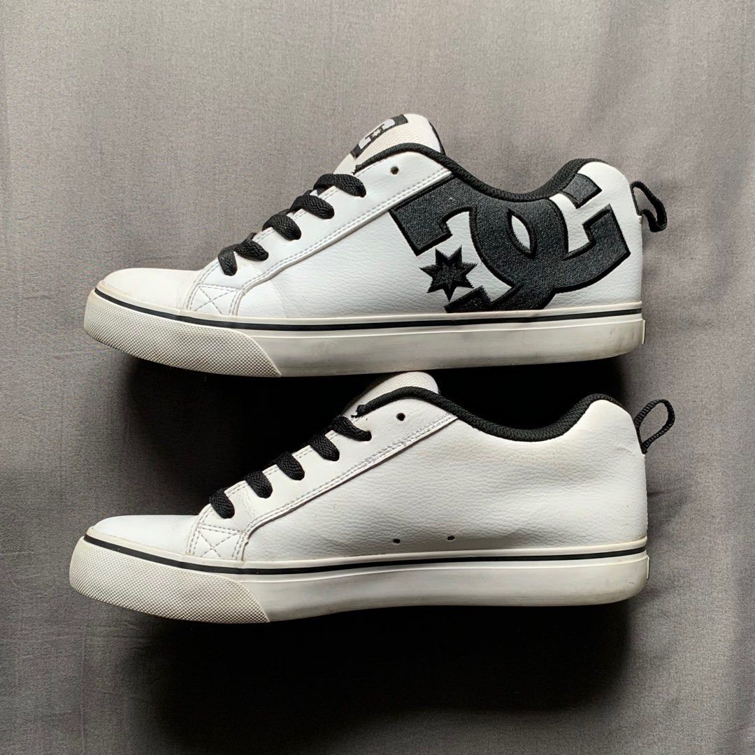 Dc shoes black white on Carousell