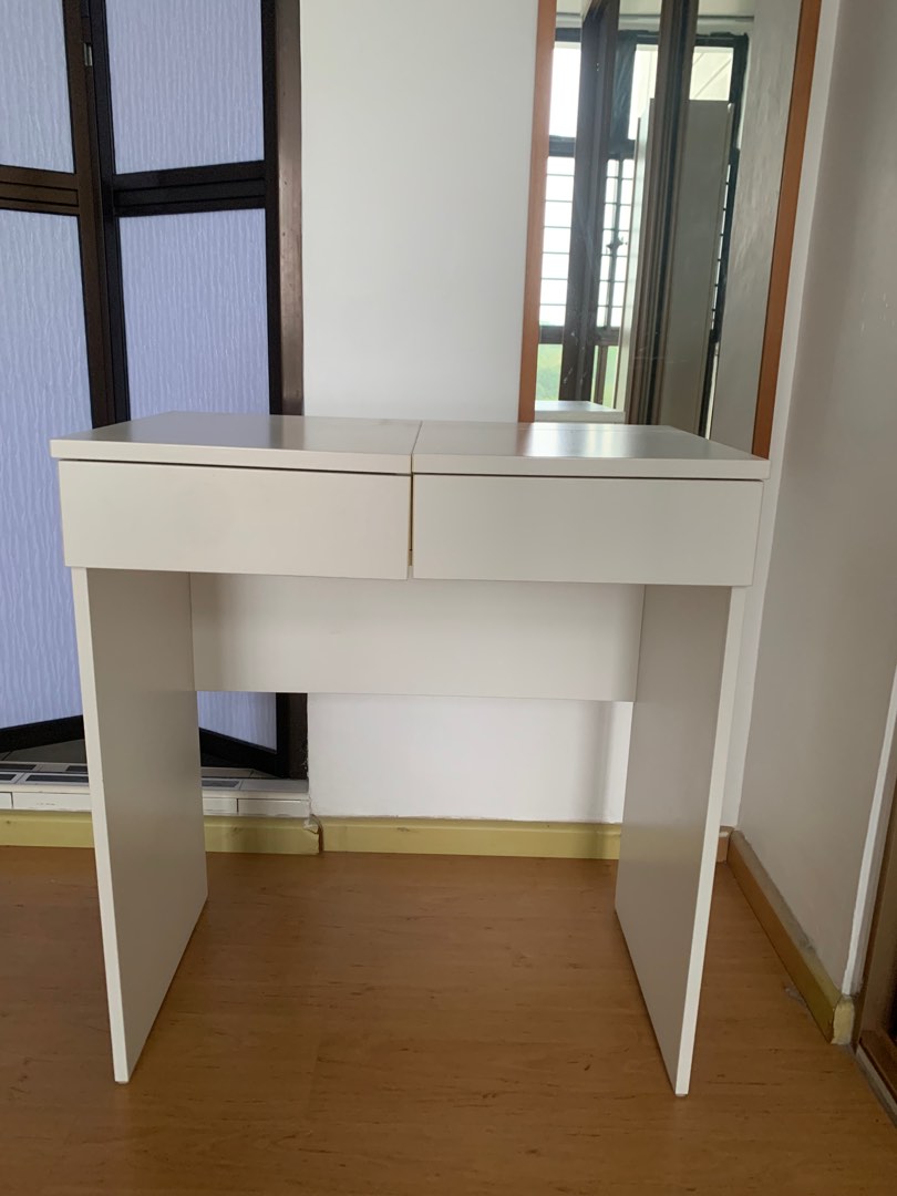 Dressing table Moveable Shelves, Furniture & Home Living, Furniture ...