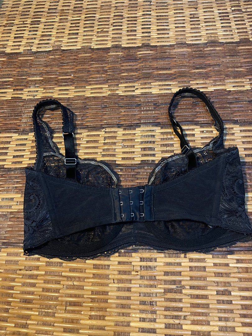 Elle Macpherson 34E, Women's Fashion, New Undergarments & Loungewear on ...