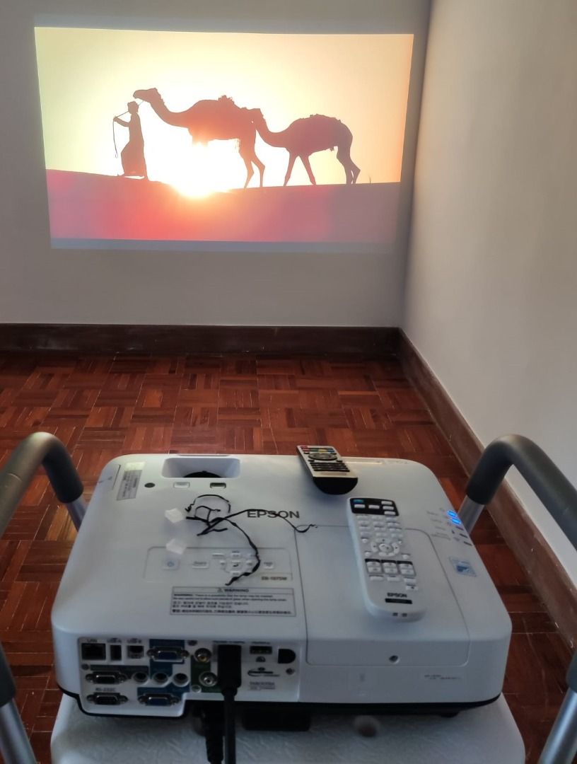 Epson EB2265U full HD high brightness projector, 家庭電器, 電視 & 其他娛樂, 投影機 ...