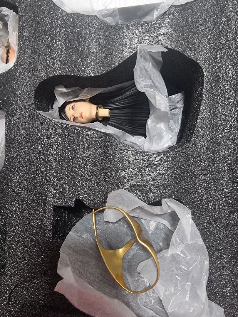 FA Studio Tifa Lockhart Bikini ver. Gold Normal version, Hobbies & Toys ...