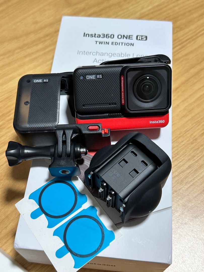 Insta360 one RS Twin Edition comes w original Insta360 invisible pole ...