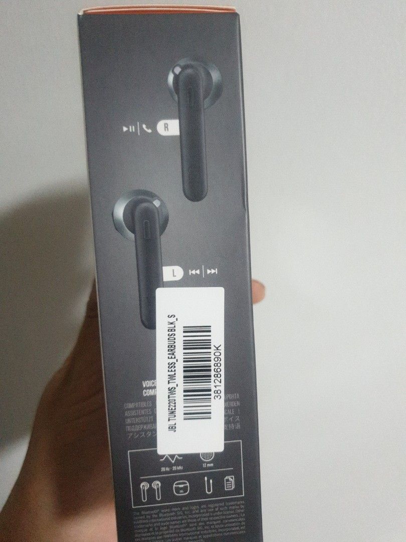 JBL Tune 220 TWS, Audio, Earphones on Carousell