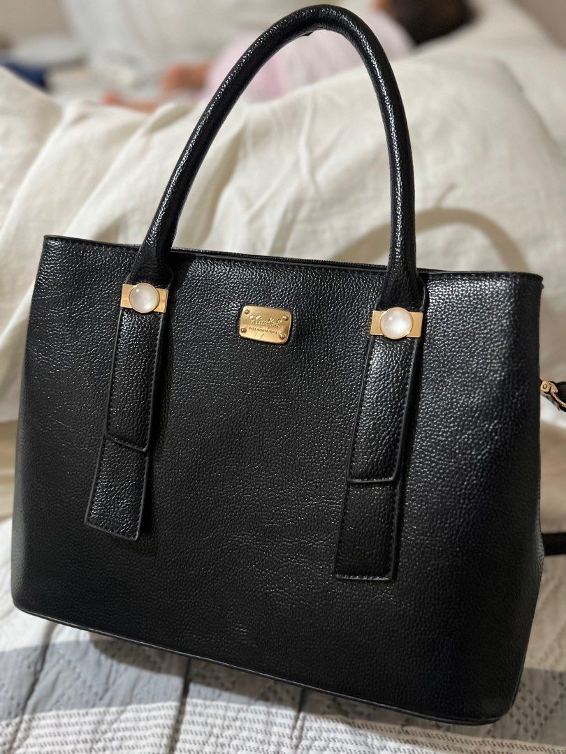Kimbel carry all bag black on Carousell