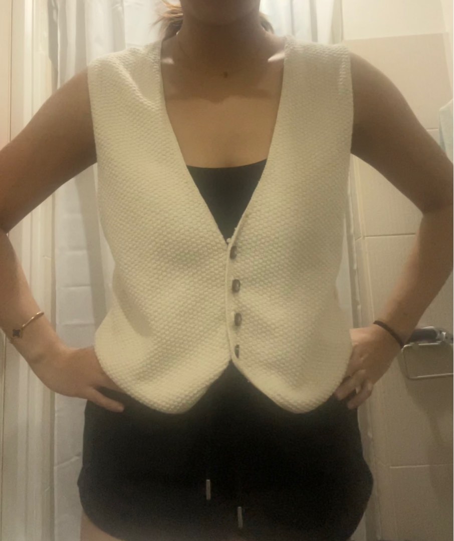 knit cream vest, Women's Fashion, Tops, Others Tops on Carousell