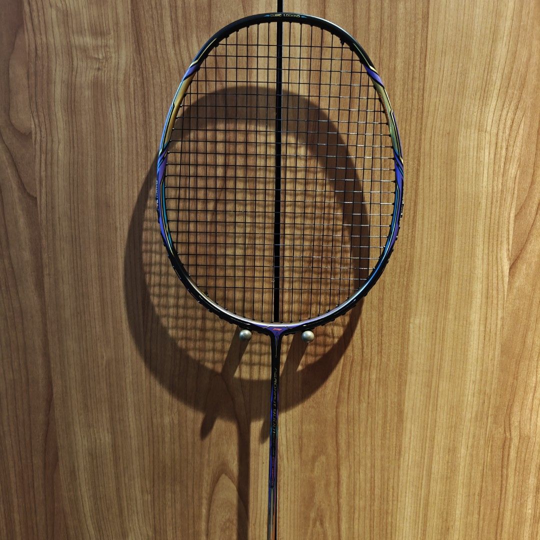 Lining aeronaut 9000i, Sports Equipment, Sports & Games, Racket & Ball ...