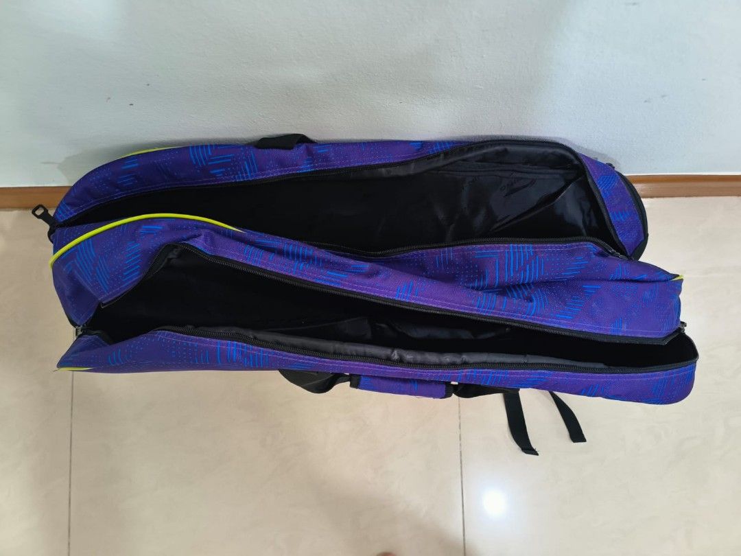 Nice LiNing Racket Bag with new LiNing socks, Sports Equipment, Sports ...