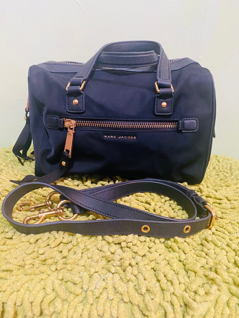 Marc jacobs two way on Carousell