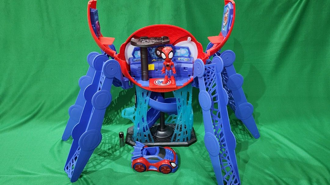 Marvel Spidey and His Amazing Friends Web-Quarters Playset With Lights ...