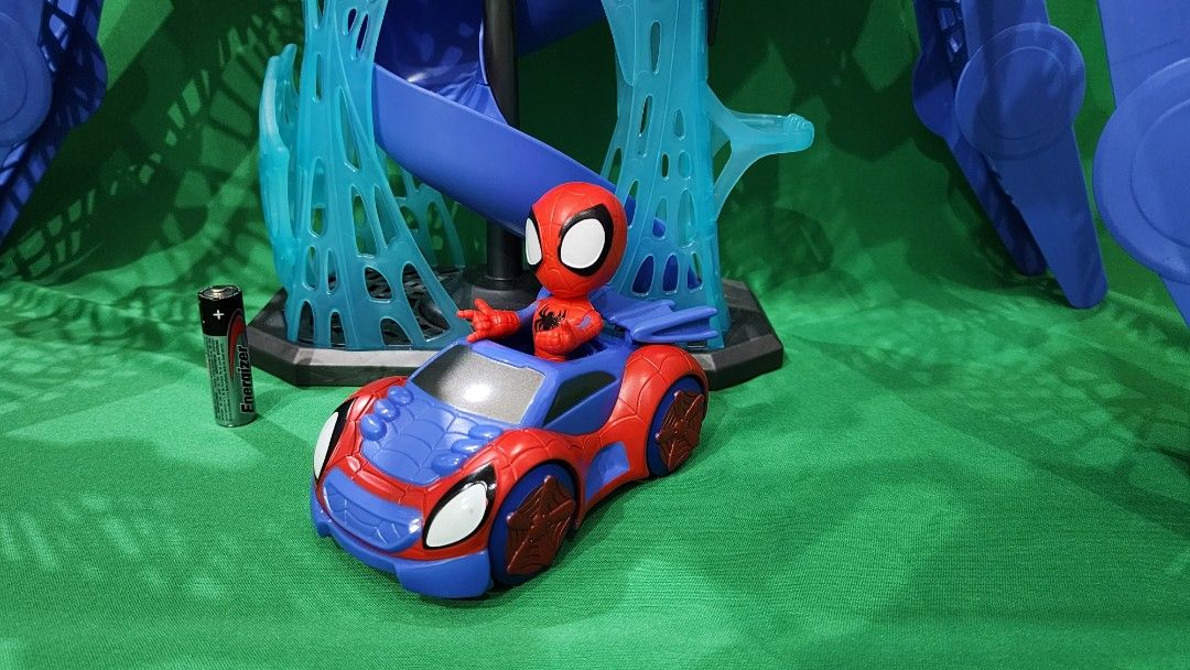 Marvel Spidey and His Amazing Friends Web-Quarters Playset With Lights ...