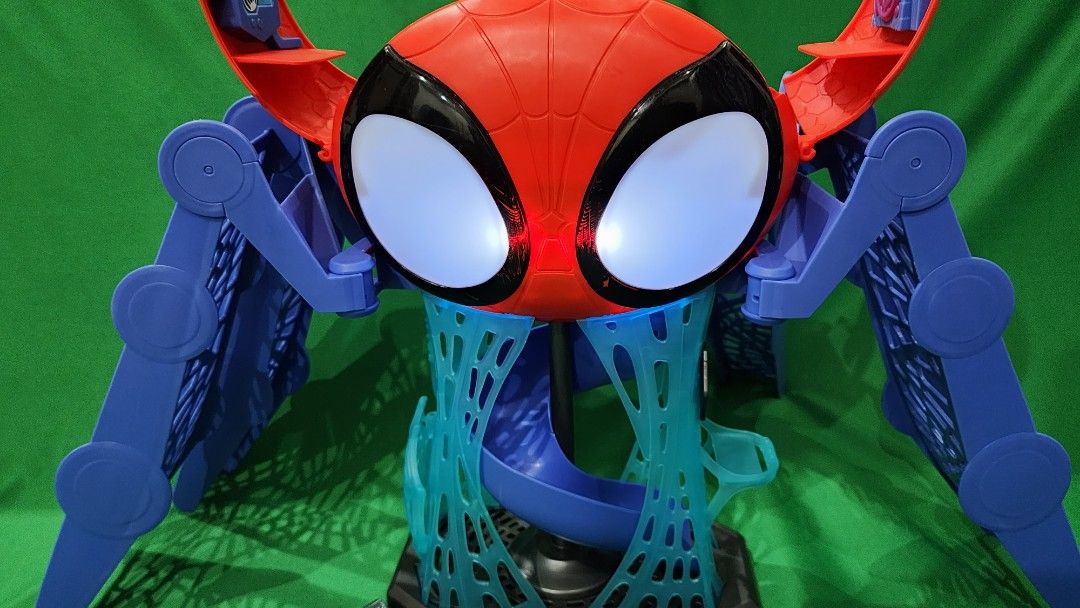Marvel Spidey and His Amazing Friends Web-Quarters Playset With Lights ...