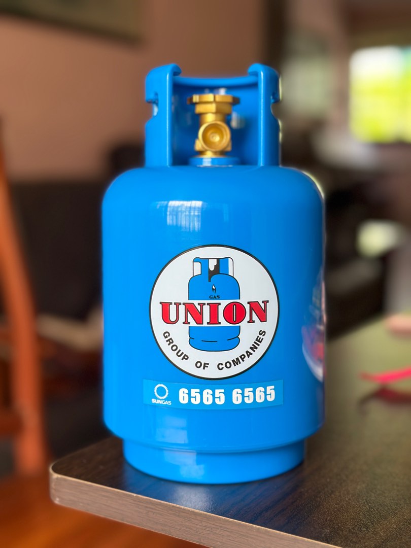 Miniature Cute Union Gas piggy Bank, Hobbies & Toys, Memorabilia ...