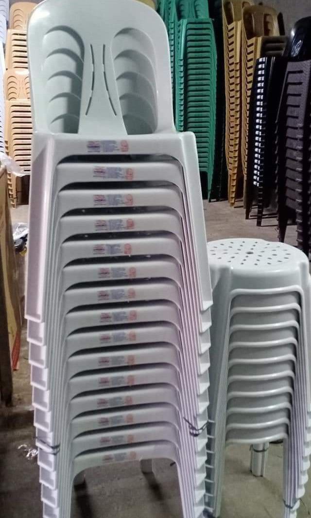 Monoblocks Chairs, Furniture & Home Living, Furniture, Chairs on Carousell