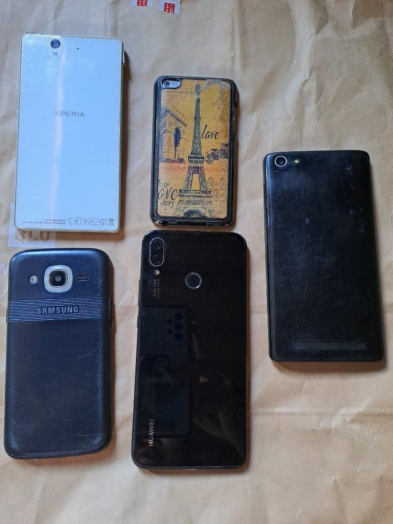 Not working cellphones on Carousell