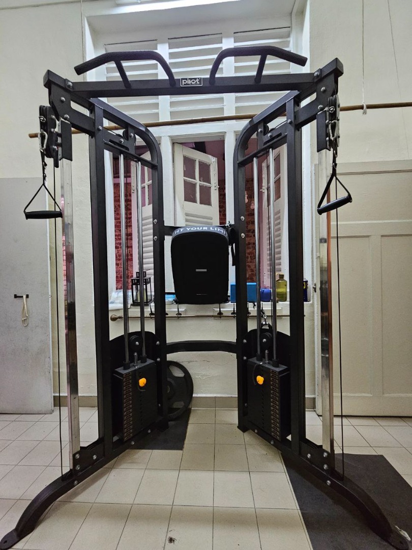 Pivot hm3360 Functional trainer, Sports Equipment, Exercise & Fitness ...