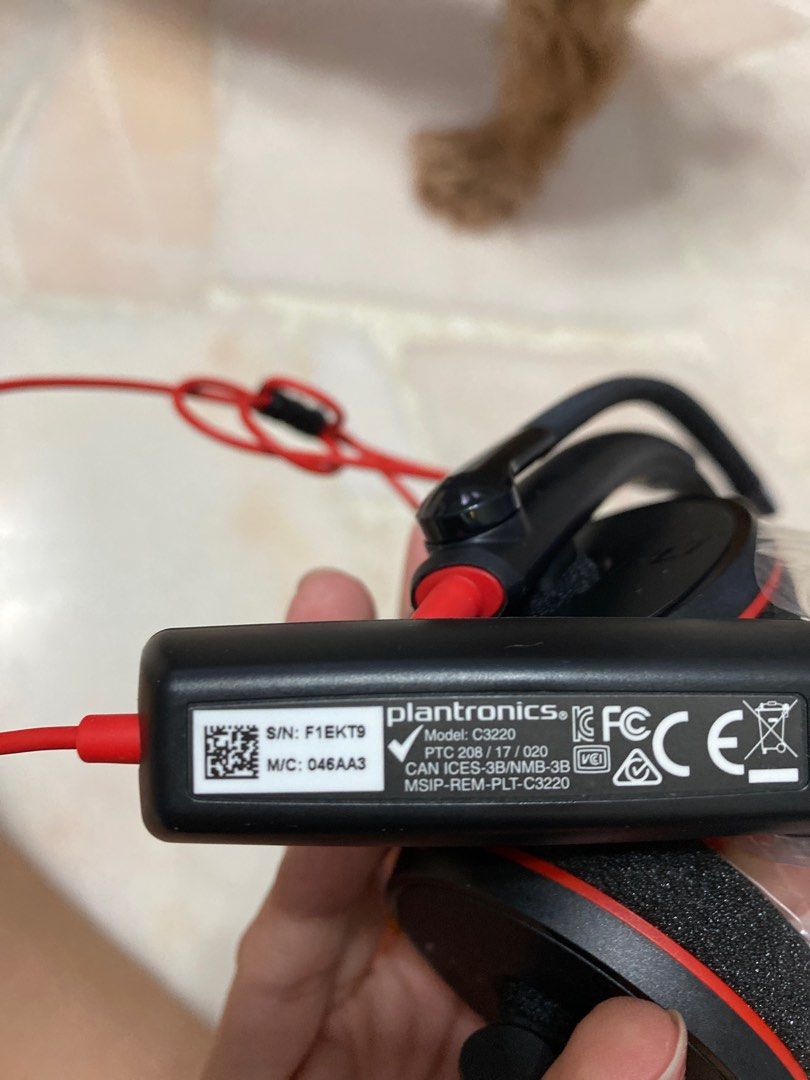 Plantronics headphone, Audio, Headphones & Headsets on Carousell