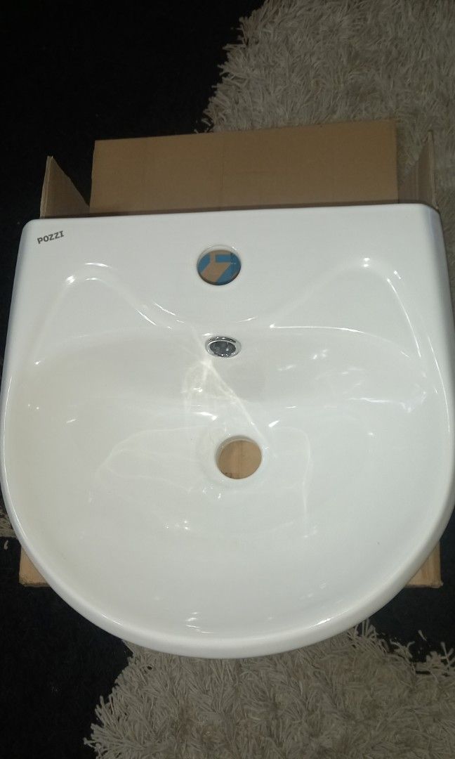 Pozzi labatory (lababo), Furniture & Home Living, Bathroom & Kitchen ...