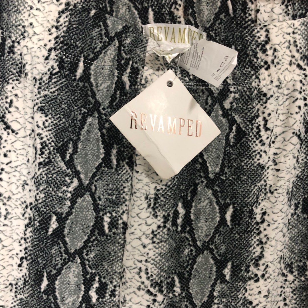 Revamped 80• S/P, Women's Fashion, Undergarments & Loungewear on Carousell