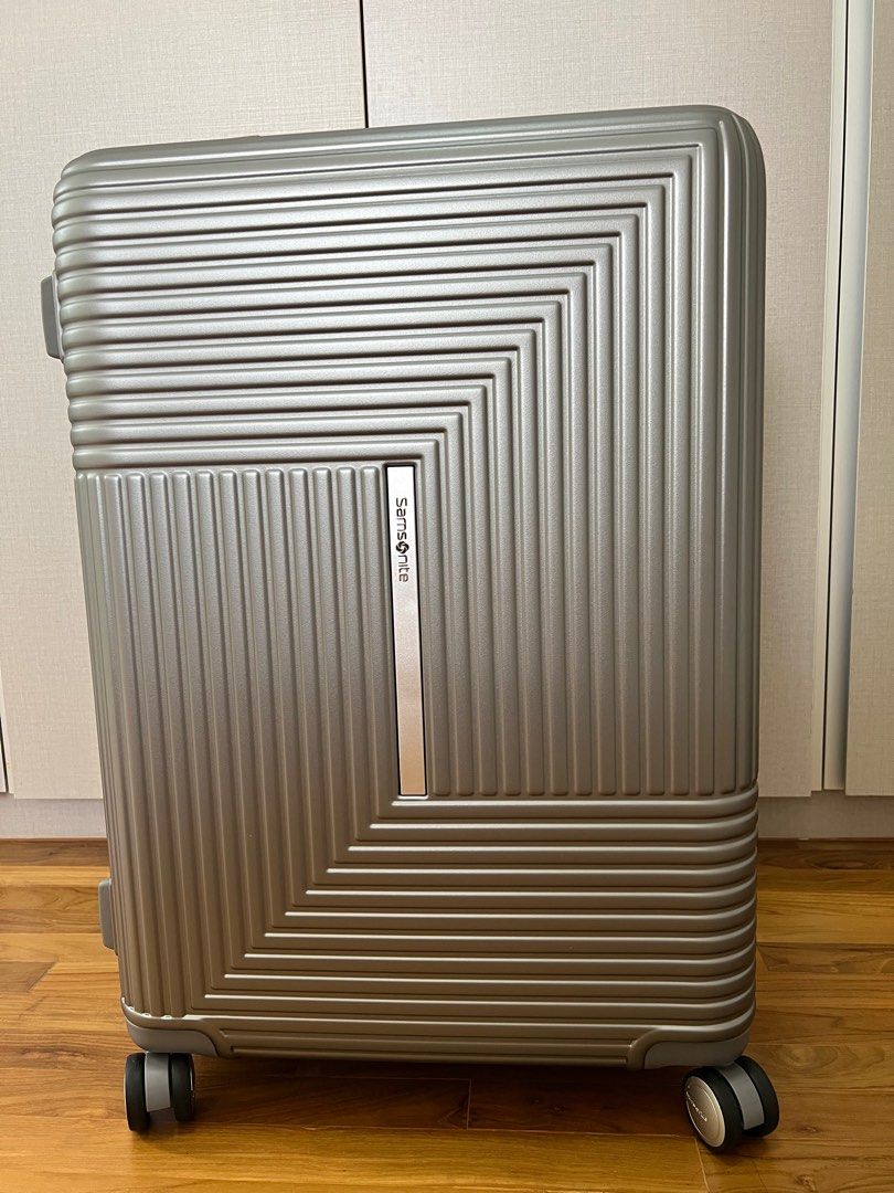 SAMSONITE APINEX SPINNER 69/25 EXP SCALE, Hobbies & Toys, Travel ...