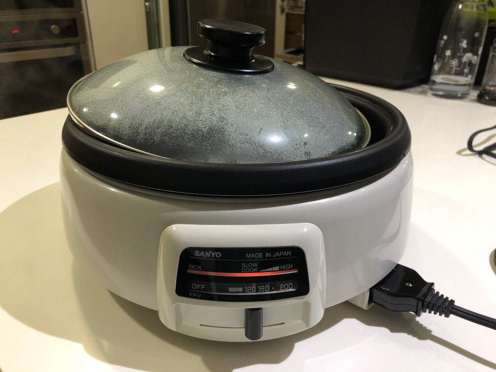Sanyo Electric Slow Cooker, TV & Home Appliances, Kitchen Appliances ...