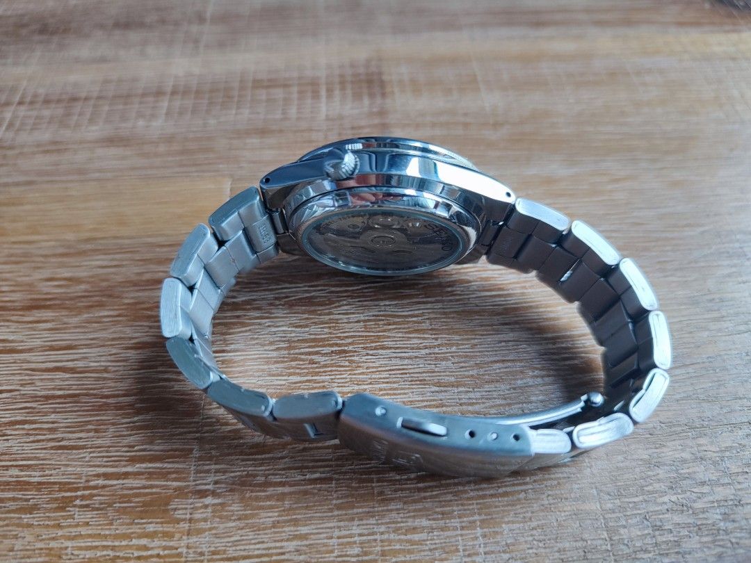 Seiko 5 Explorer SNKE01K1, Men's Fashion, Watches & Accessories ...