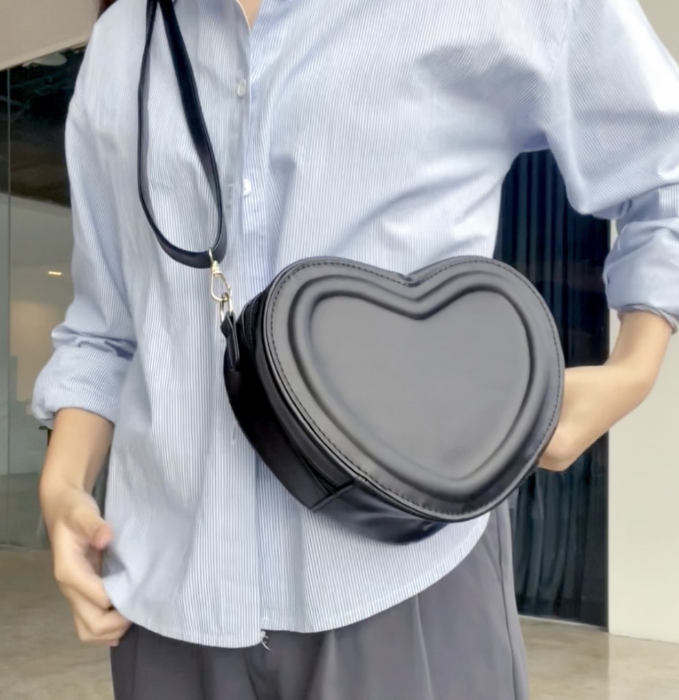 Sephora Heart Shape Bag, Women's Fashion, Bags & Wallets, Cross-body ...