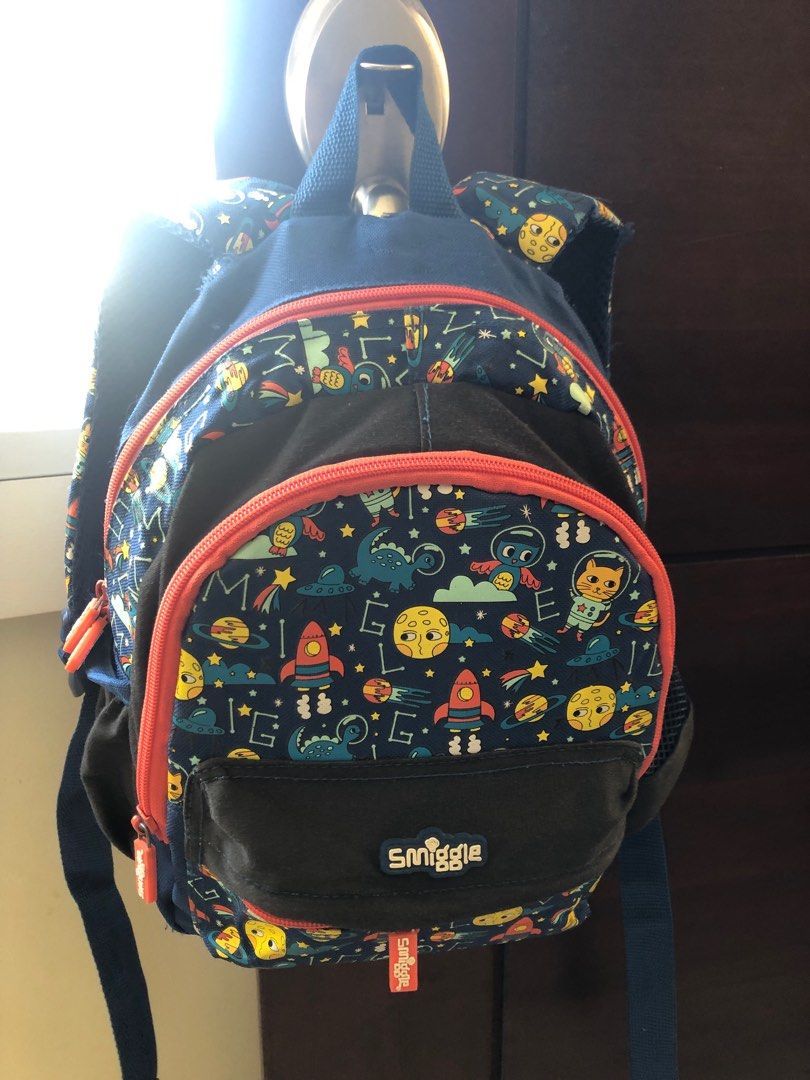 Smiggle backpack, Babies & Kids, Babies & Kids Fashion on Carousell