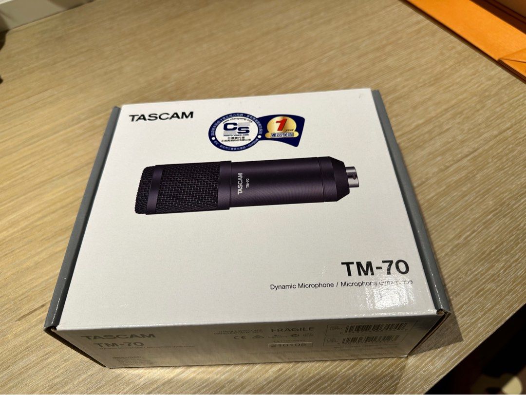 tascam tm-70 動圈式麥克風 全新, 耳機及錄音音訊設備, 麥克風在旋轉拍賣