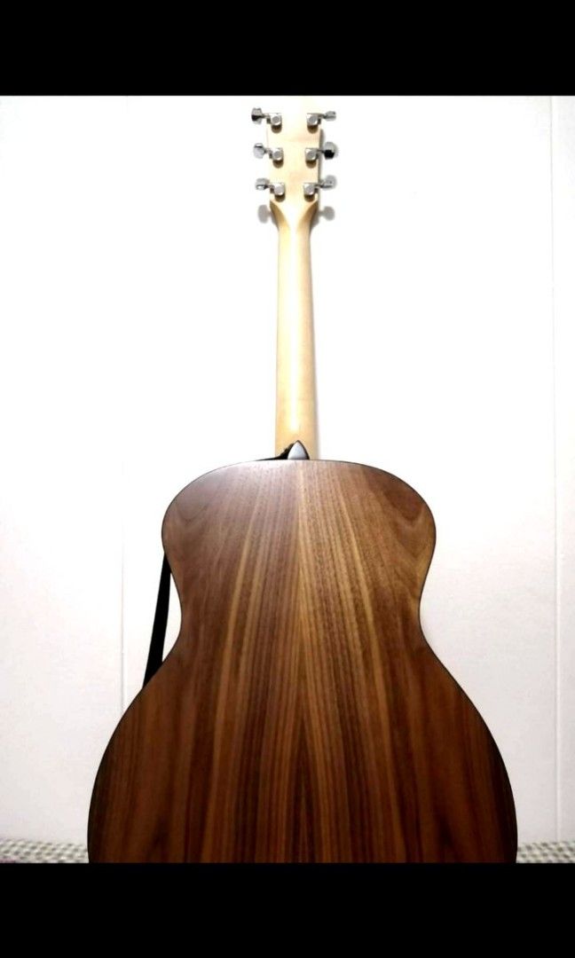 Taylor guitar model 114e, Hobbies & Toys, Music & Media, Musical ...